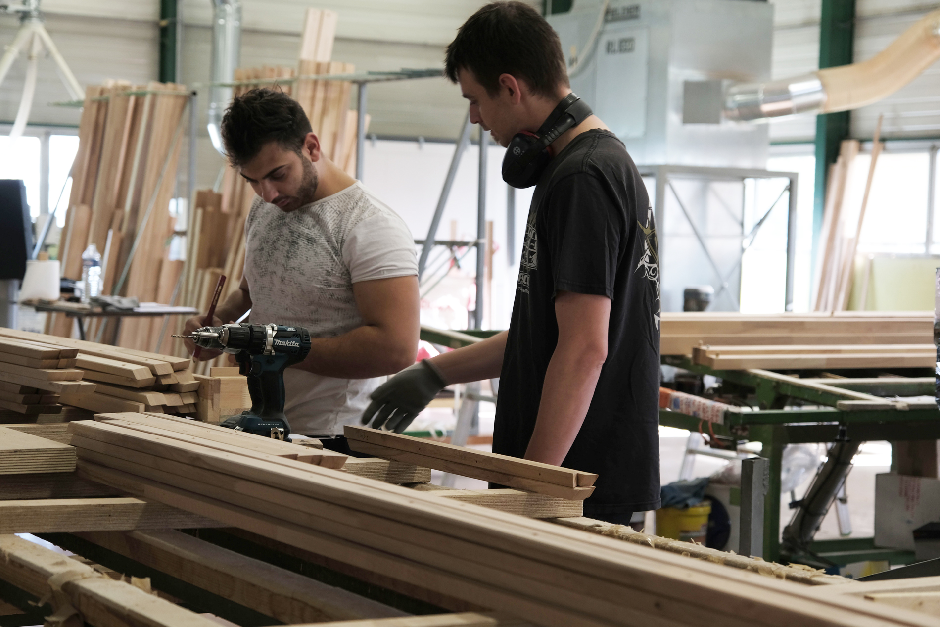 Zoom sur l’atelier menuiserie bois - Eurobuilt Zoom sur l’atelier menuiserie bois - Eurobuilt